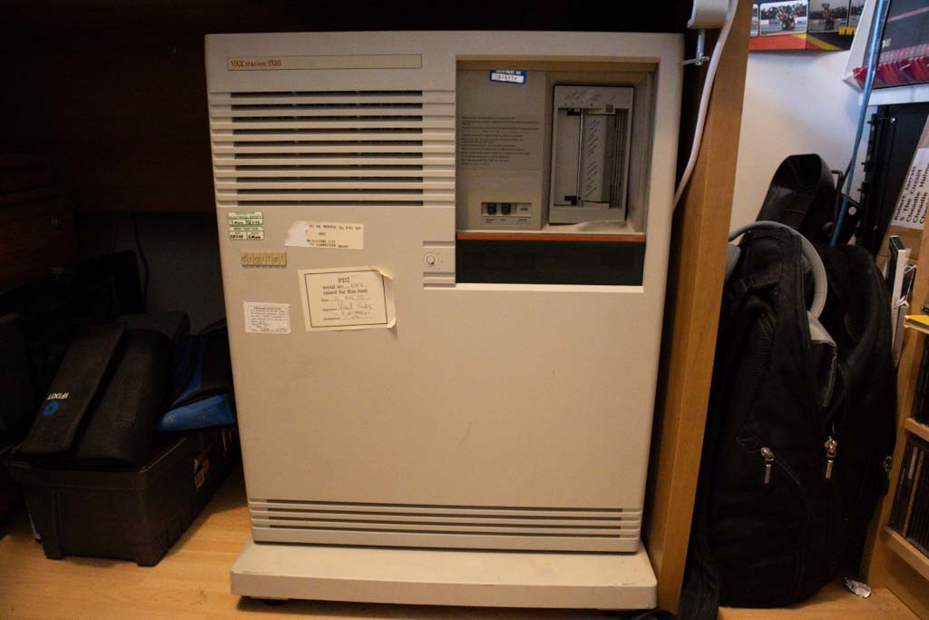 VAXstation 3520 | Rob's Old Computers